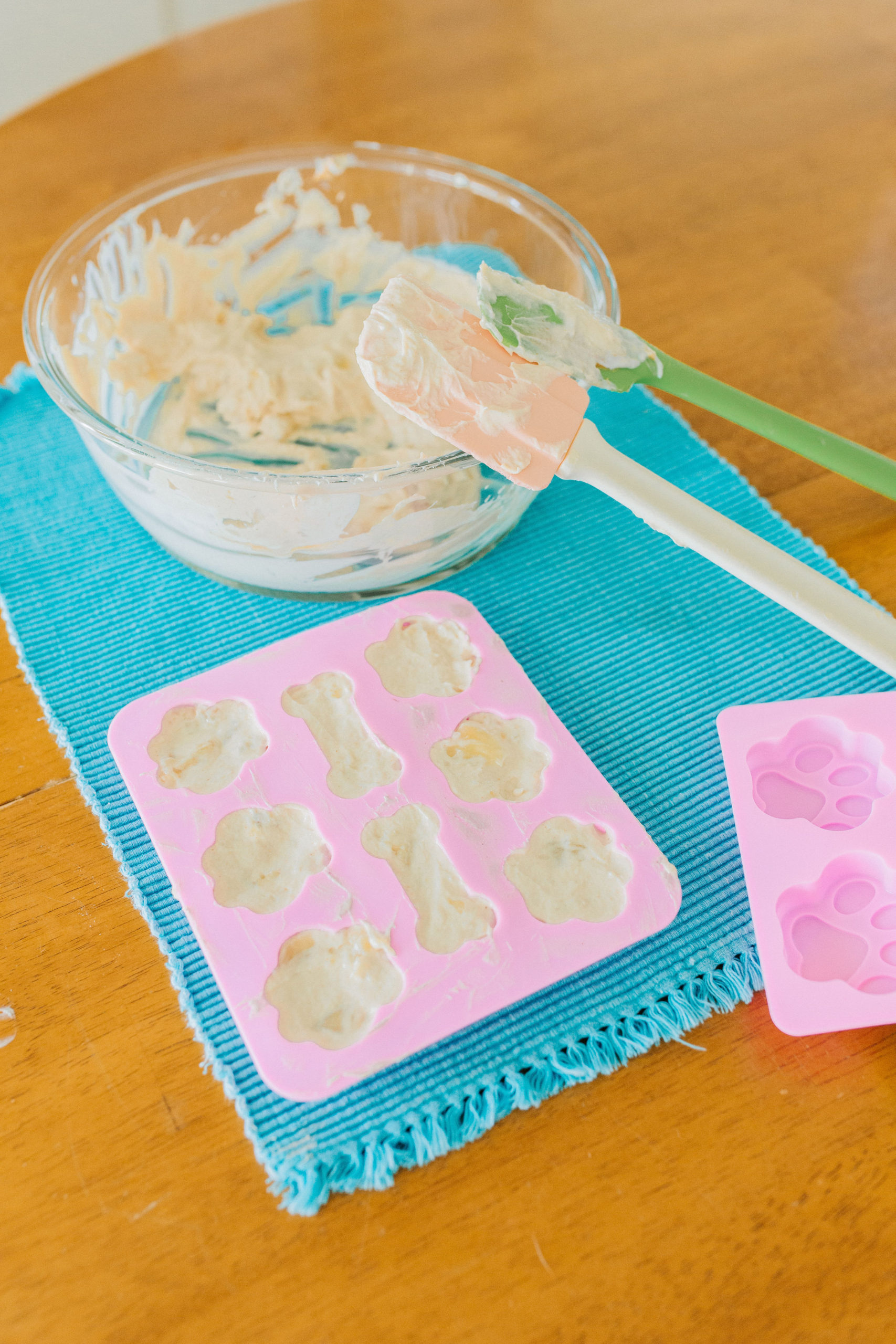 Peanut Butter, Yogurt & Banana Homemade Dog Popsicle Recipe – Sparkles ...