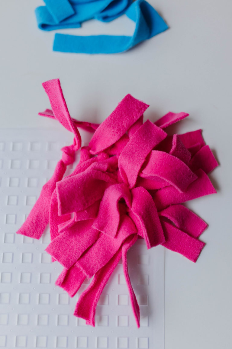 DIY Snuffle Mat For Dogs