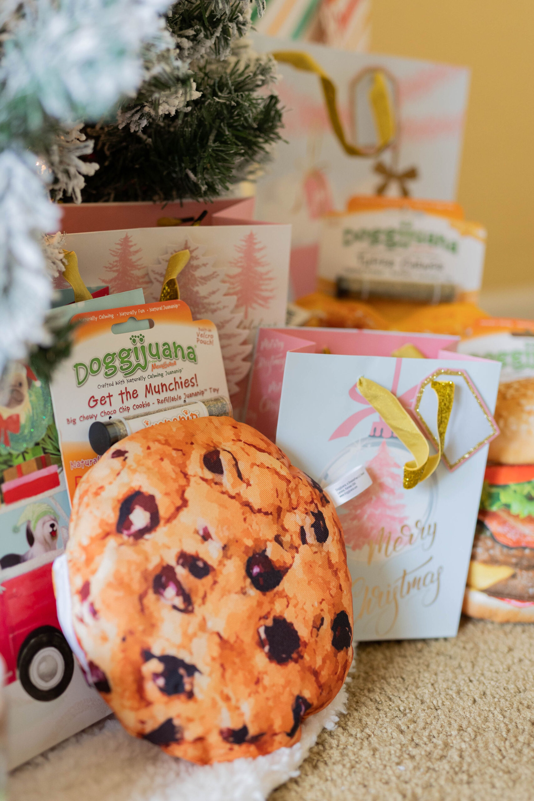 15+ Christmas Gifts For Dogs and Dog Owners – Sparkles and Sunshine Blog